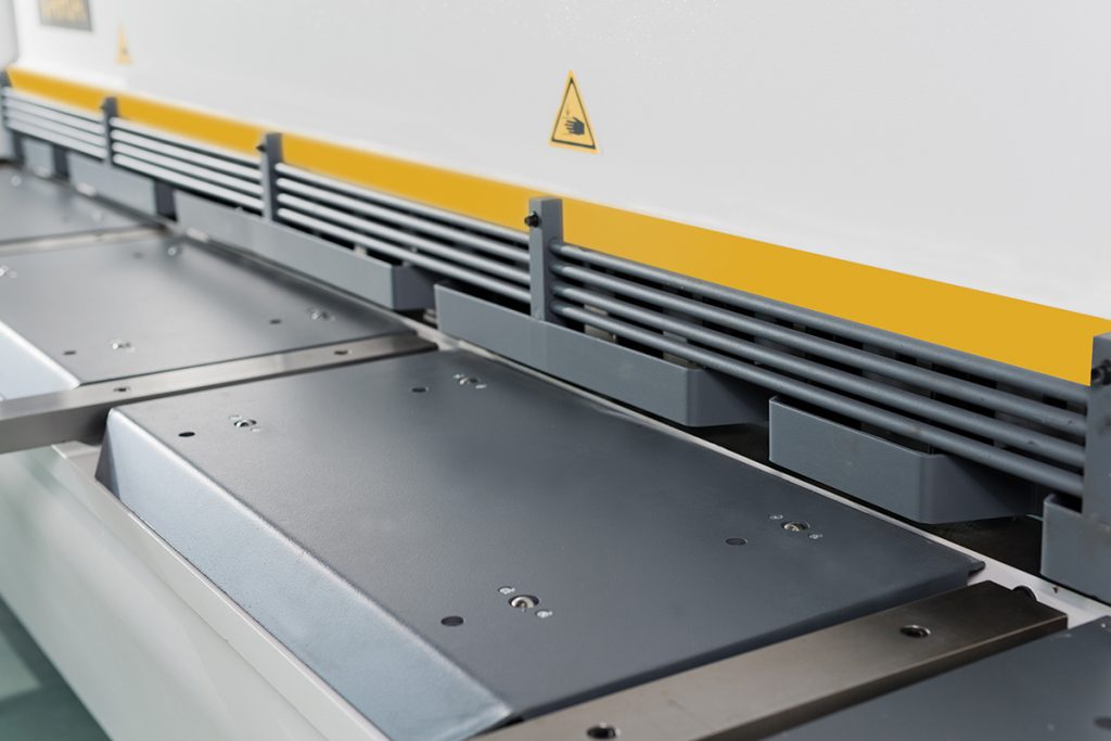 Sheet Metal Fabrication – Shearing – PT Elemen Gemilang Suryamasinka